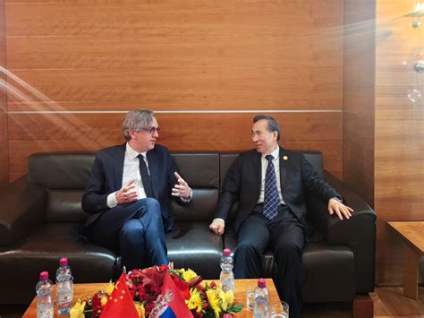 任鸿斌率中国企业家代表团访问塞尔维亚