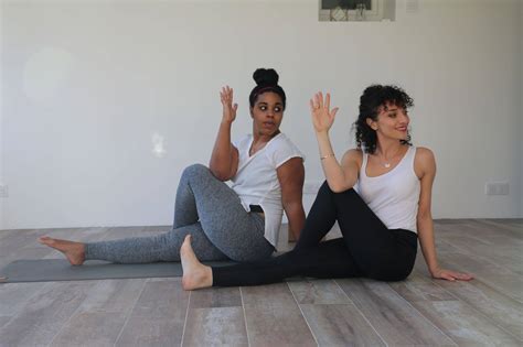 Solutions Yoga Naturo Pour Soulager Les Maux De Dos Le Laboratoire Du