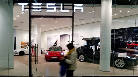 Tesla Plans To Build A New Ev Codenamed Redwood In 2025 Say Sources