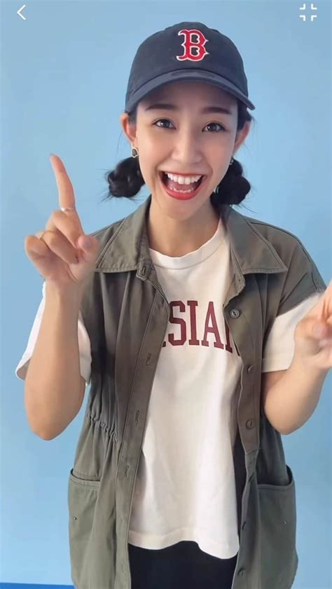 かーなーさんのインスタグラム動画 かーなーinstagram「． ． 「はじめてのうた」たくさんの人が歌ってくれて、踊ってくれて 毎日