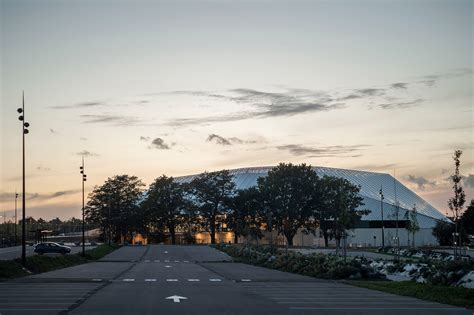 Espace Mayenne by Hérault Arnod Architectures 谷德设计网