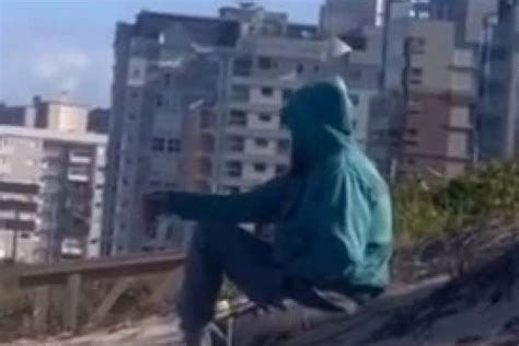 Tarado Que Se Masturbava Na Praia De Navegantes é Flagrado Pelo Tik Tok Oi Sc