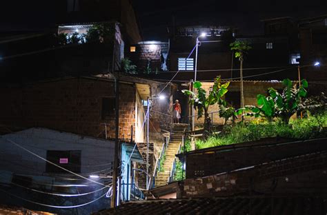 Programa Brota na Grota da Prefeitura de Maceió levará iluminação 100