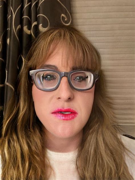 Pin By Mohamed On Coke Bottle Girls With Glasses Geek Girls Women