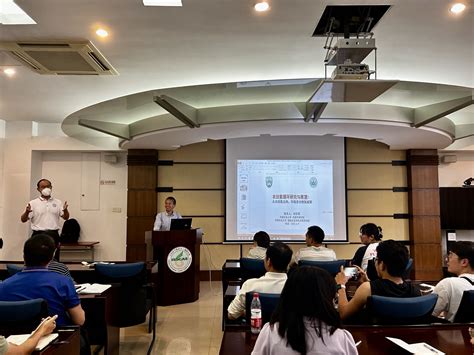 中国农业大学刘学军教授来我室访问 土壤与农业可持续发展国家重点实验室