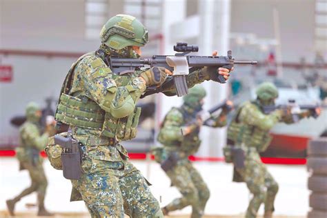 現役軍人爆「任務吃重、士氣低迷」吐心聲 前飛官不忍了