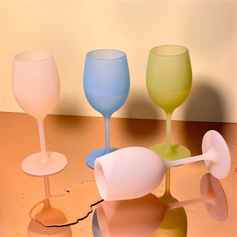 Bulk Personalized Champagne Flutes Red Silicone Wine Glasses