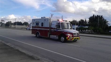 Martin County Fire Rescue Rescue 33 Responding Code 3 Youtube