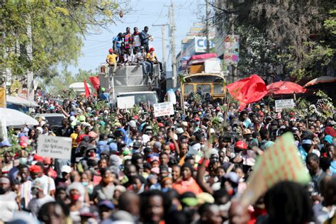 Haitian Garment Workers Protest To Demand Higher Wages Sight Magazine