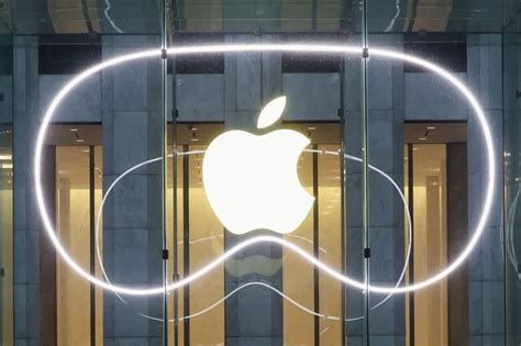 Brazil Challenges Apples App Store Control With 43000 Daily Fine Threat