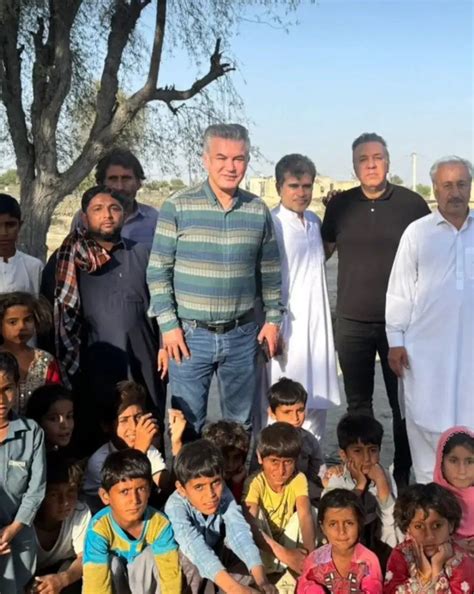 اسطوره پرسپولیس به کمک سیل‌زدگان سیستان رفت