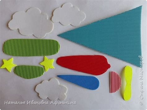 Самолётик из гофрированного картона