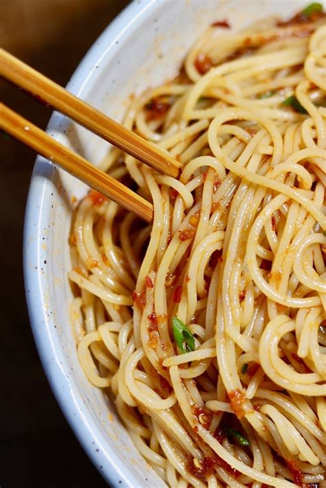 Sweet And Spicy Garlic Noodles The Cheeky Chickpea