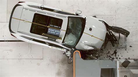 2023 Bmw X1 Aces Iihs Passenger Side Small Overlap Front Crash Test Autoevolution