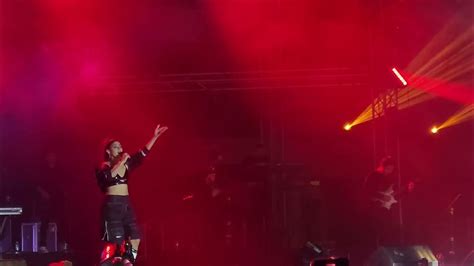 Kamli By Sunidhi Chauhan Live Performance 2024 Youtube