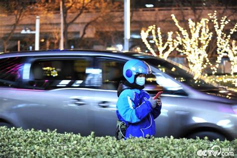 “95后”女外卖骑手的飞驰人生 搜狐大视野 搜狐新闻