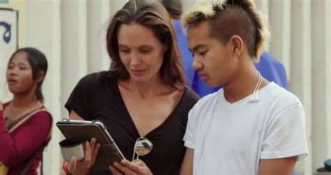 Angelina Jolie Is Very Proud That Son Maddox Will Attend Yonsei