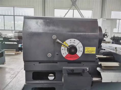 Dongs Bench Lathe Strict Tolerance Precision CNC Flat Bed Lathe Machine For Metal Price