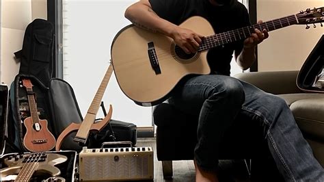 흠흠 스치니가 300명이 넘었으니 나의 취미 하나를 더 공개할께🥰 난 음악을 사랑해 ️ 직장인 밴드를 하고있고 보컬을 맡고있지😊 악기도 사랑해 밴드할 실력은 아니지만