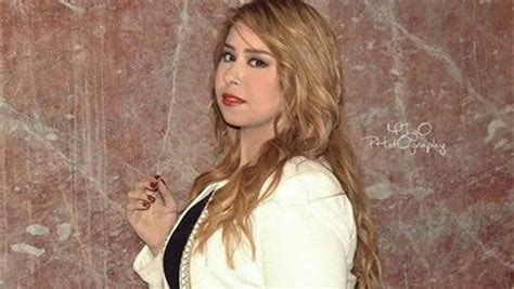 بالصورة أول تعليق من إيناس عز الدين بعد تعرضها لأزمة قلبية