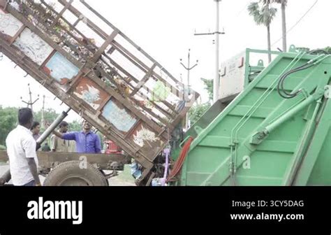 Unique Solutions Stock Videos And Footage Hd And 4k Video Clips Alamy