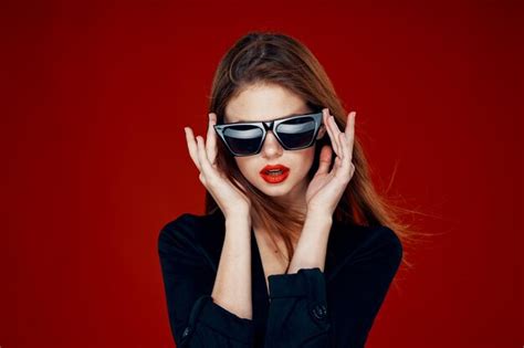 Premium Photo Portrait Of Young Woman With Red Face