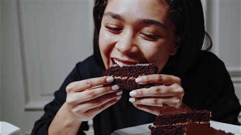 Most Chaotic Chocolate Cake Mukbang Videos Asmr Sound On Youtube