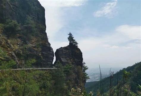 玉带路南段丨云游苍山 知乎