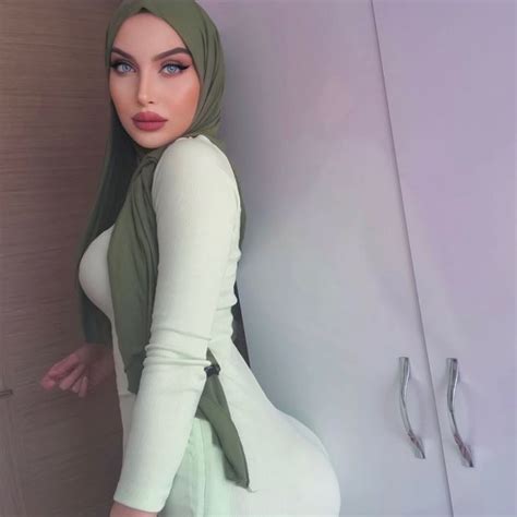 Sariikubraa Hornycoomer