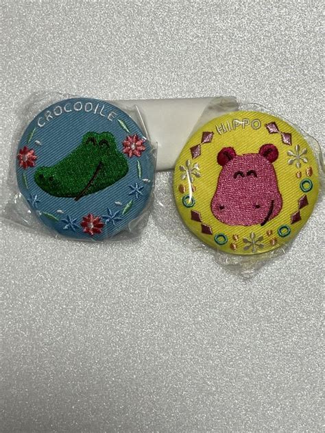 たべっ子どうぶつ ガチャ 刺繍缶バッジ わに かば セット メルカリ
