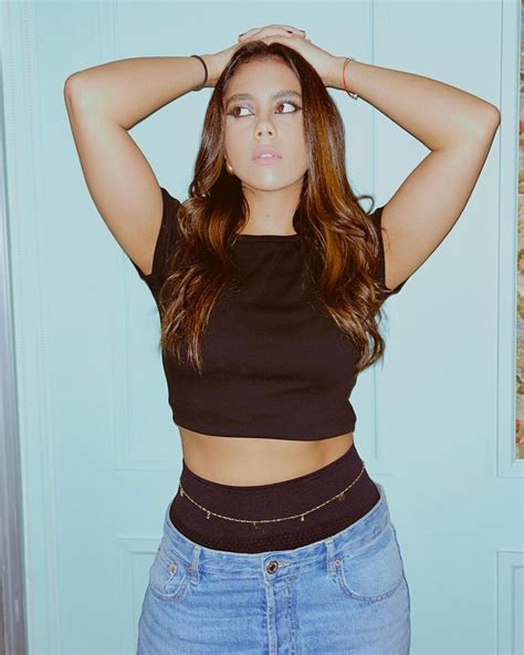 Picture Of Renata Vaca