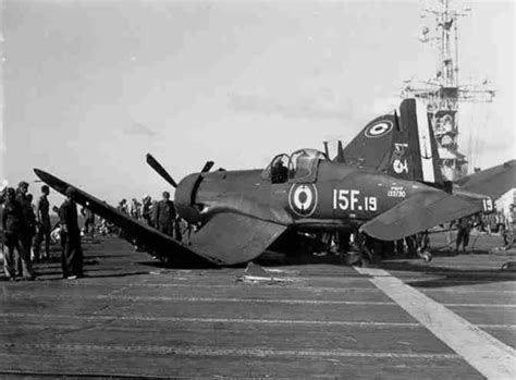 Asisbiz Vought F4U 7 Corsair French Navy Flottille 15F19 ExBuNo 133730