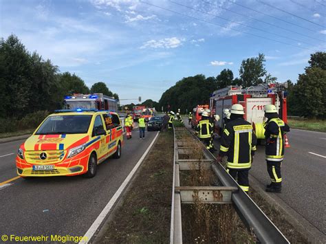 H3 VU eine Person eingeklemmt Feuerwehr Möglingen