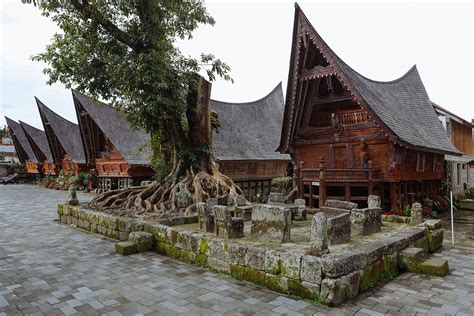 Selami Budaya Batak Di Huta Siallagan Lionmag Id