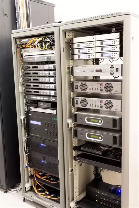 Конференц-система под ключ | Монтаж и настройка беспроводной конференц ...