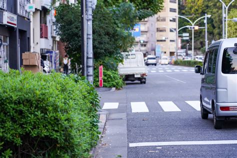 トンネルの中では 危険回避以外の目的で駐車 停車をしてはいけない Fogtysuppo