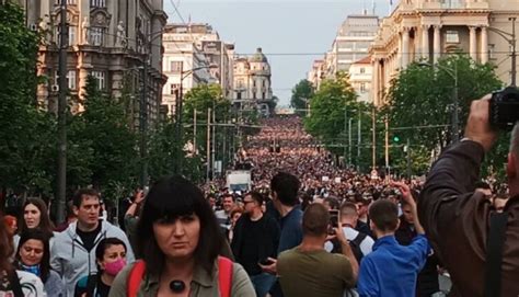 Реки народ на протестот „Србија против насилството“ Ohridsky