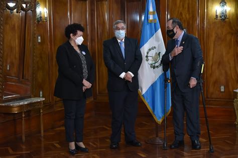 Gobernante Juramenta A Francisco Coma Como Nuevo Ministro De Salud