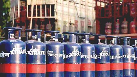 Commercial Lpg Cylinder Price Hiked By Rs 1650