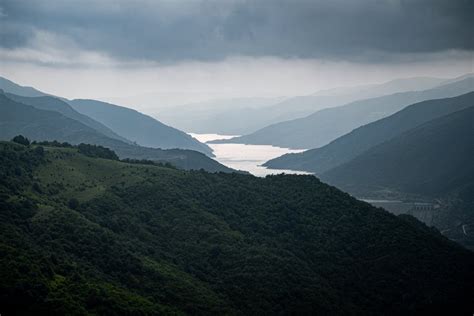 有关不变 丘陵 全景 冒險 前景 勘探 和平的 地勢 壯觀 多雲的 天性 寧靜 层 山 山谷 廣大 戲劇化