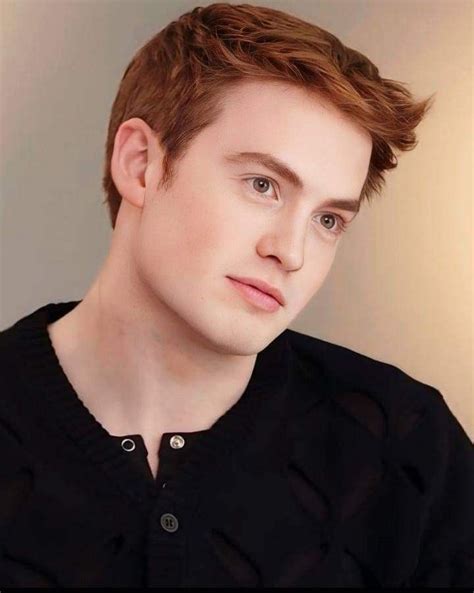 120 Ideas De Kit Connor • En 2025 Connor Chicos Británicos Belleza