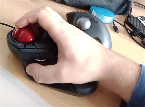 Elecom HUGE Trackball