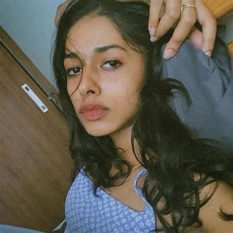 Nithya 🌈 Nithya Kavil Threads Say More