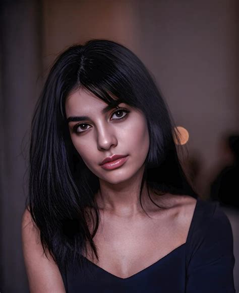 Premium Photo Portrait Of A Sweet And Beautiful Woman