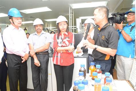 YB Pn Teresa Kok Visit To ExcelVite Sdn Bhd And Presentation At