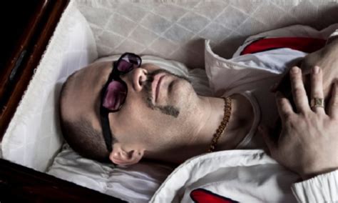 Famous People Lying In Casket