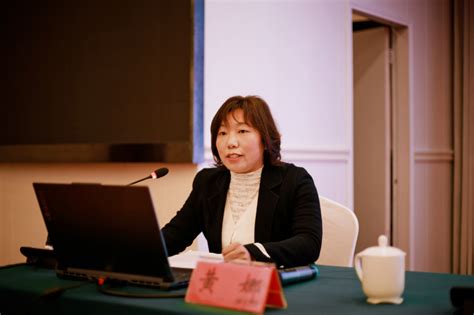市国资系统召开监督检查业务培训暨青年大讲堂第一期学习培训会议