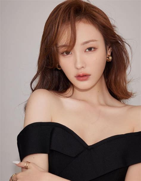 เปิดวาร์ป เน็ตไอดอล น้อง พิม กรกนก สาวสวยใน ไอจี ใครไม่ดูพลาด