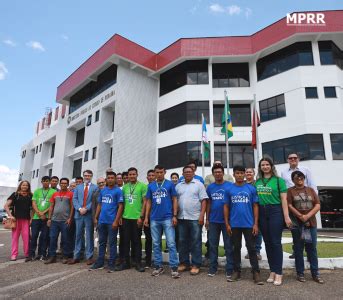 MINISTÉRIO PÚBLICO DO ESTADO DE RORAIMA Lideranças indígenas Waimiri Atroari visitam edifício