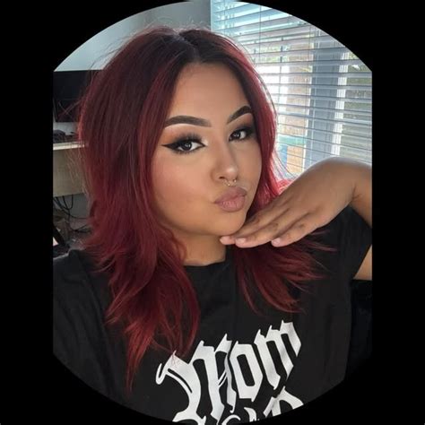 ℭ𝔦𝔭𝔯𝔦𝔞𝔫𝔞 Ladycipriana • Threads Say More